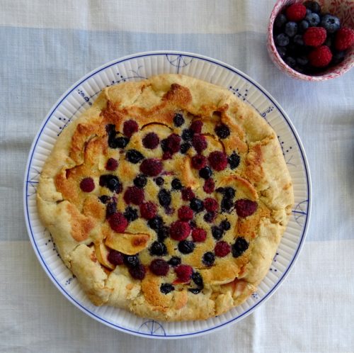 Tarte aux pommes et fruits rouges | Eva & Torocoro